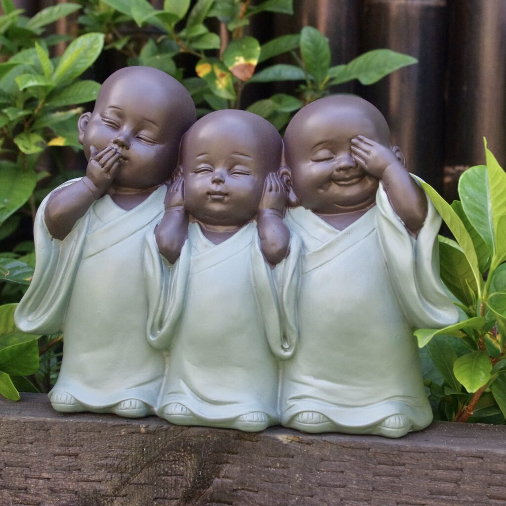 Sage Green 'See No Evil' Monks 17cm | Earth Saltz